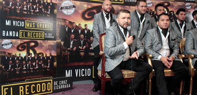 Banda El Recodo anima historia de amor que culmina en el altar