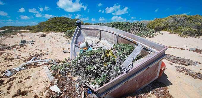 Rescatan a siete pescadores extraviados en la Isla del Tiburón