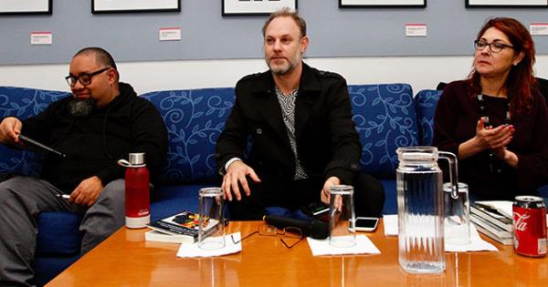 Kowski presenta libro