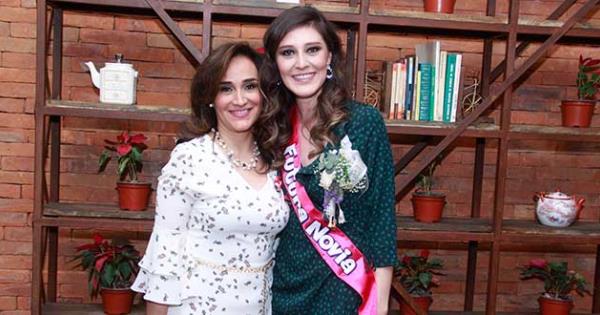 Marcela Flores Rocha recibe agradable despedida de soltera