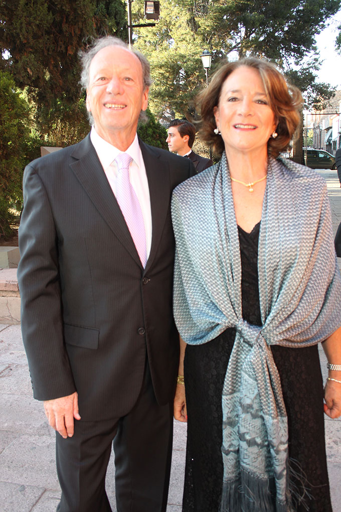 Araceli Palau Foyo y Adrián Muñiz Rodríguez celebran felices sus esponsales