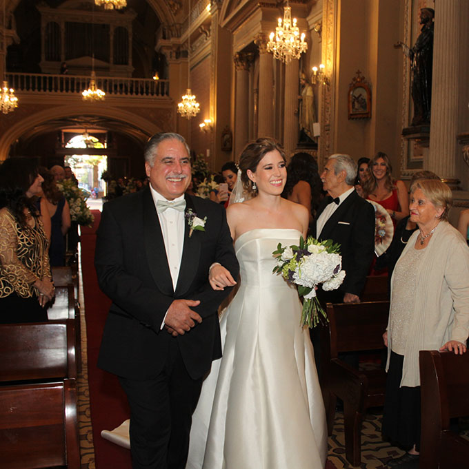 Araceli Palau Foyo y Adrián Muñiz Rodríguez celebran felices sus esponsales