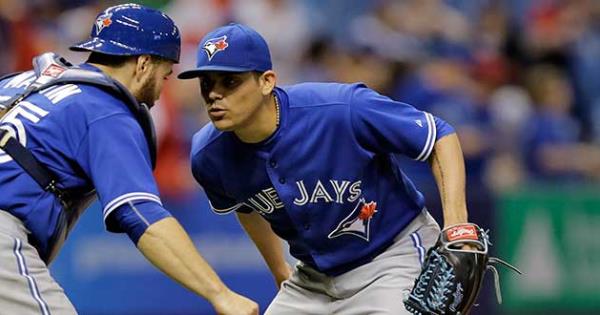 Detienen Al Pitcher Mexicano Roberto Osuna Acusado De Agredir A Una Mujer