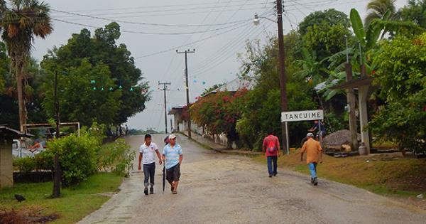 La zona tének, en penumbras