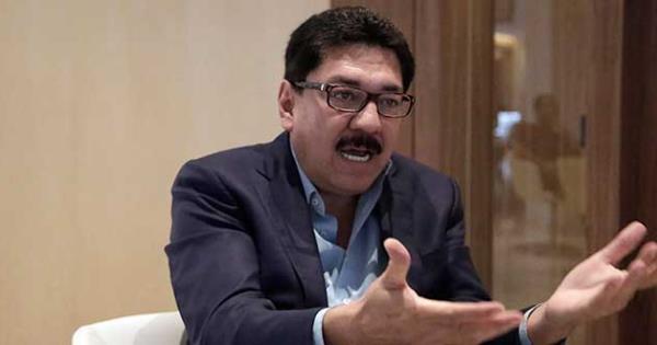 Ex gobernador Ulises Ruiz buscará presidencia del PRI