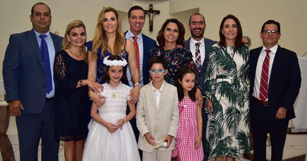 Marcelo y Marina Galán Valladares efectuaron su primera comunión ...