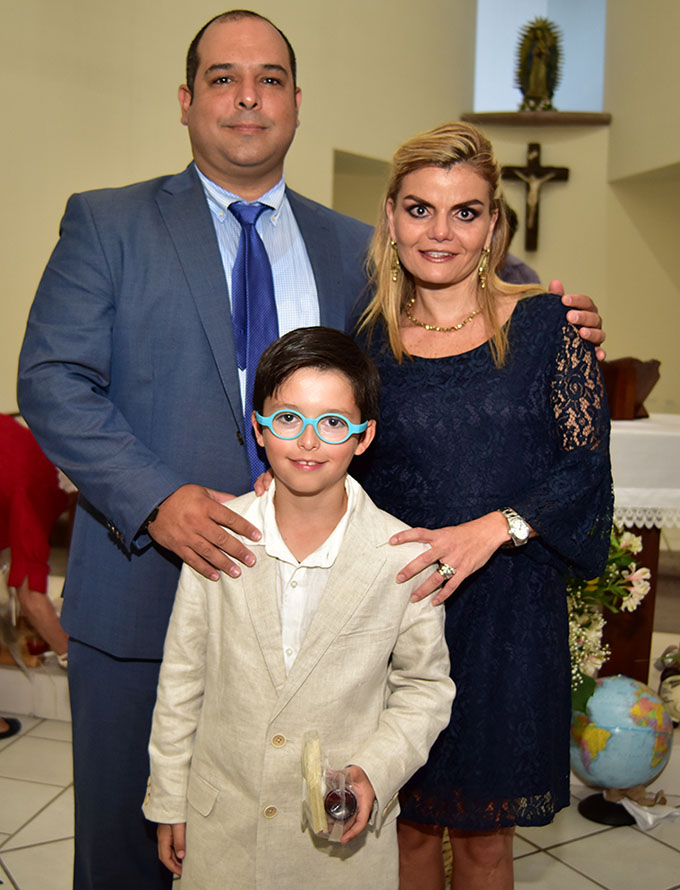 Marcelo y Marina Galán Valladares efectuaron su primera comunión ...