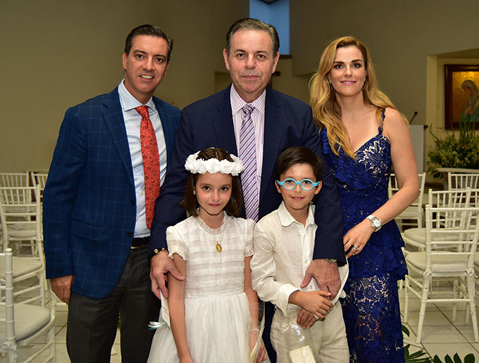 Marcelo y Marina Galán Valladares efectuaron su primera comunión ...