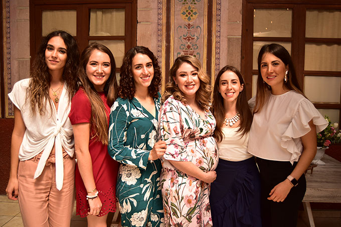 Rocío Garza Padilla espera con ilusión a su bebita (FOTOGALERÍA)