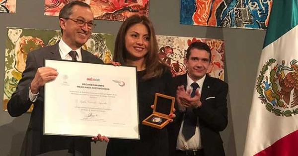 Chef mexicana Lydia González recibe reconocimiento en París
