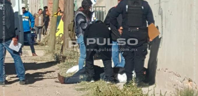 Muere hombre de presunta congestión alcohólica en la vía pública Muere hombre de presunta congestión alcohólica en la vía pública
