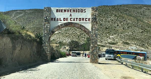 Nuevo estacionamiento en Catorce tendrá capacidad para 300 vehículos