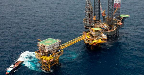 Pemex reporta caída de helicóptero en sonda de Campeche