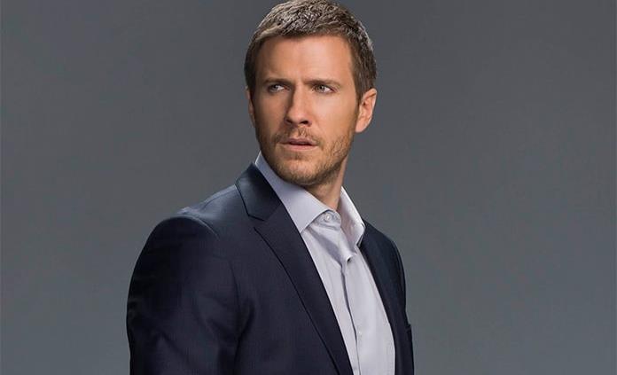 Patrick Heusinger regresa con “Absentia”
