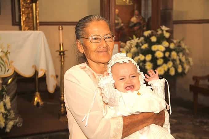 Jesús Ricardo Meade Robles recibe el bautismo