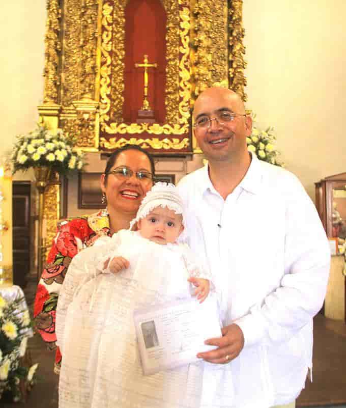 Jesús Ricardo Meade Robles recibe el bautismo