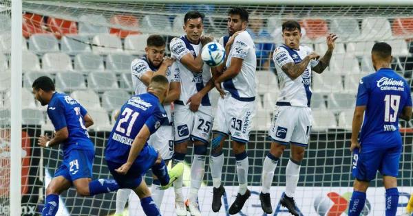 Puebla deja escapar el triunfo e iguala 1-1 con Cruz Azul Puebla deja escapar el triunfo e iguala 1-1 con Cruz Azul