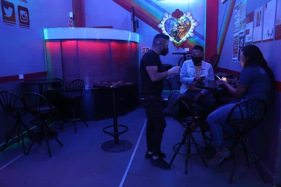 La vida LGBT de la Zona Rosa de Ciudad de México se reinventa para ...