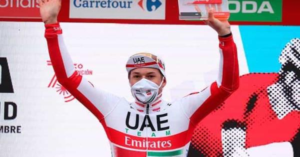 Philipsen se lleva la 15ta. etapa, Roglic sigue líder