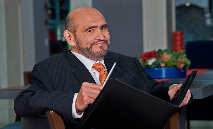 Édgar Vivar cumple 74 años