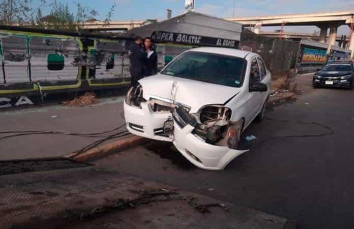 Dos Aparatosos Accidentes Dejan Sólo Daños Materiales