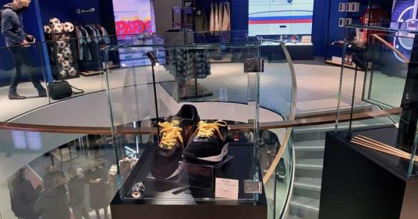 El PSG presenta su tienda insignia en París y espera abrir en Brasil en ...