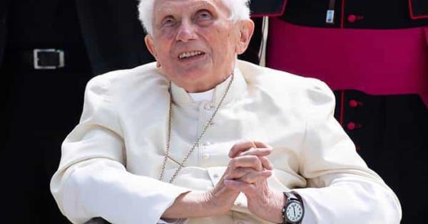 Episcopado Mexicano se une a oraciones por el Papa emérito Benedicto