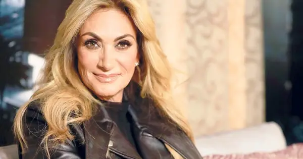 Ángela Aguilar recibe consejo de Adela Micha sobre tatuajes de CN