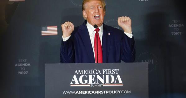 Trump carga contra Biden en Washington: EE.UU. ha sido puesto de rodillas