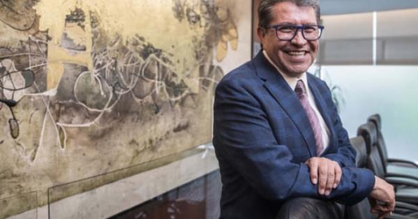 Ricardo Monreal presume en redes versión animada de su RapReal