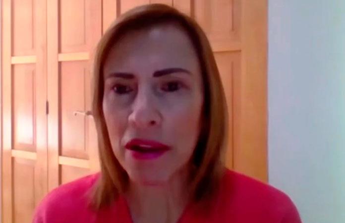 ¿Quién es Elena Chávez, autora del libro El Rey del Cash?