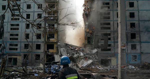 Ataques nocturnos rusos dejan al menos 3 muertos en Ucrania