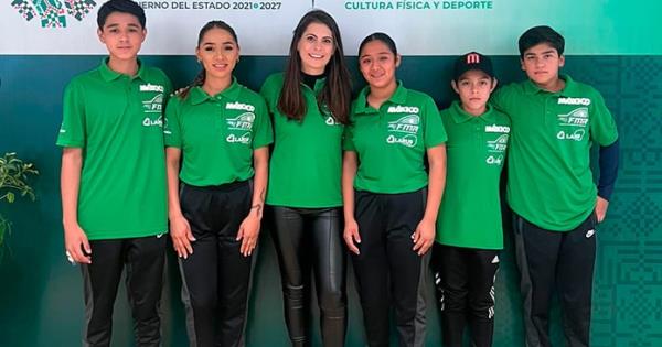 Visitan el Inpode seleccionados de racquetbol