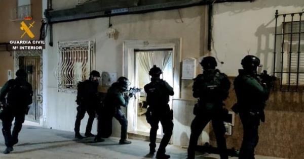 Cae En España Un Banda Que Camuflaba Marihuana Como Ayuda Para Ucrania