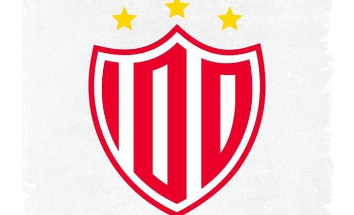 Necaxa estrena escudo especial por los 100 años del equipo