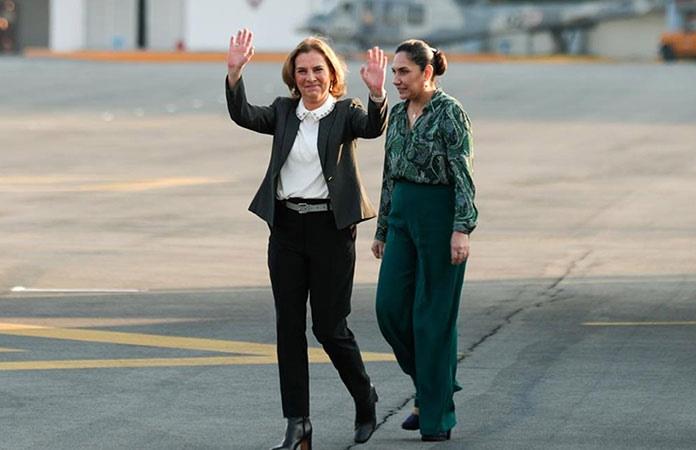 Primera dama de EU aterriza en AICM; la recibe Gutiérrez Müller Primera dama de EU aterriza en AICM; la recibe Gutiérrez Müller