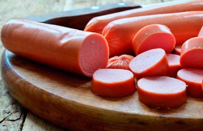 Familias optan por carnes frías más baratas