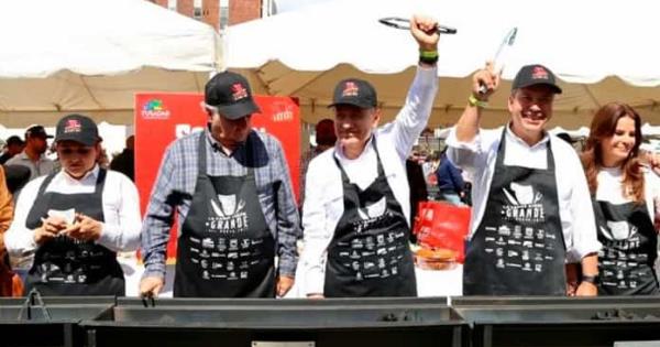 Hermosillo obtiene Récord por la carne asada más grande del mundo