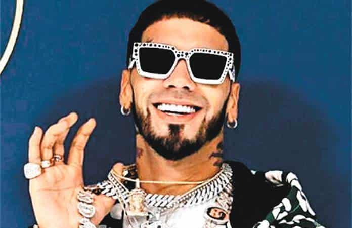 Anuel celebra que su tema está 2º a nivel mundial
