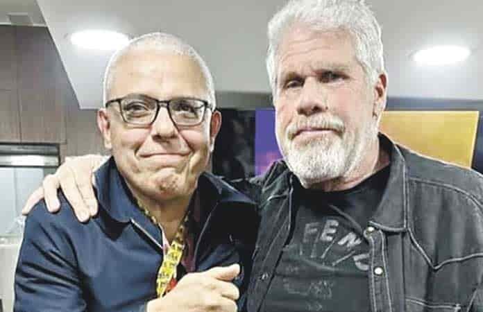 Ron Perlman alegra a sus fans