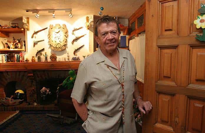 Familia de “Chabelo” pide privacidad en su duelo