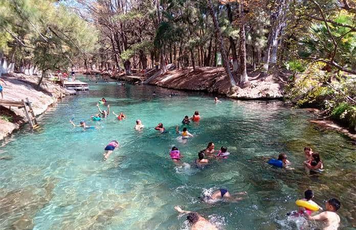 Paraje la Media Luna, a tope