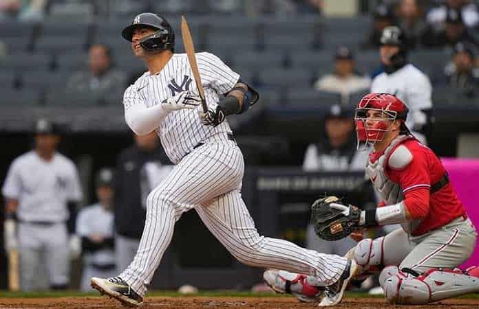 Yanquis de Nueva York superan a Filis de Filadelfia