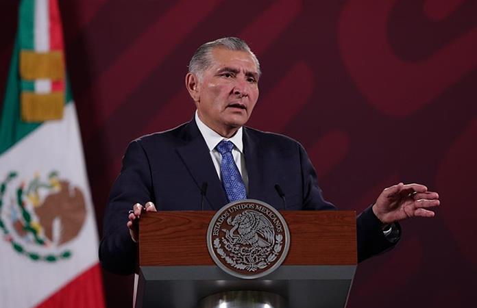 Adán Augusto López se compromete a ampliar puerto de altura en Progreso