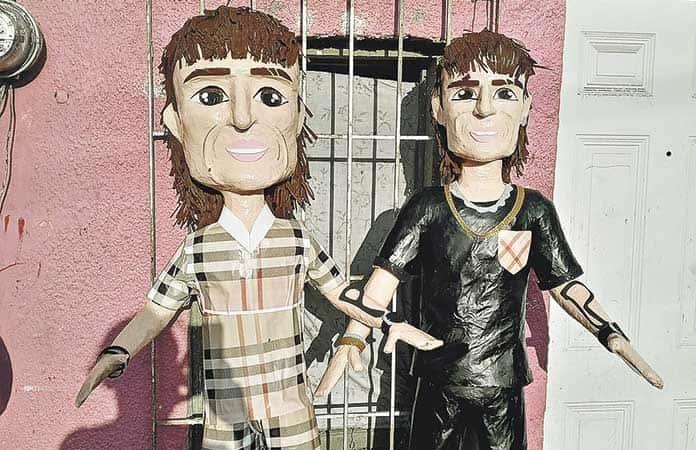 PESO PLUMA TIENE SU PROPIA PIÑATA