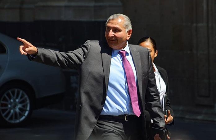 A Poco De Que Presente Renuncia Adán Augusto Llega A Palacio Nacional