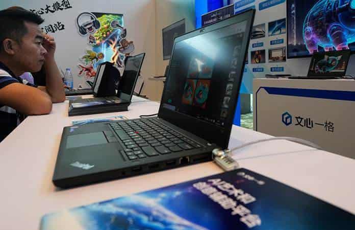 El Google chino Baidu abre al público su ERNIE Bot, rival de ChatGPT