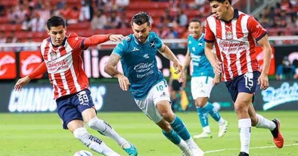 Sigue Chivas en caída libre
