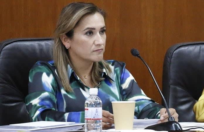 Tinajero “se hace bolas” con pretextos