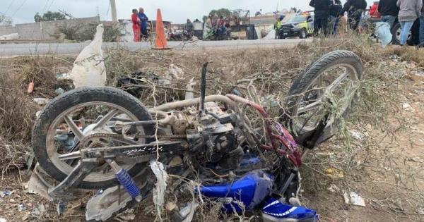 Pareja En Moto Sufre Accidente En Camino A Peñasco